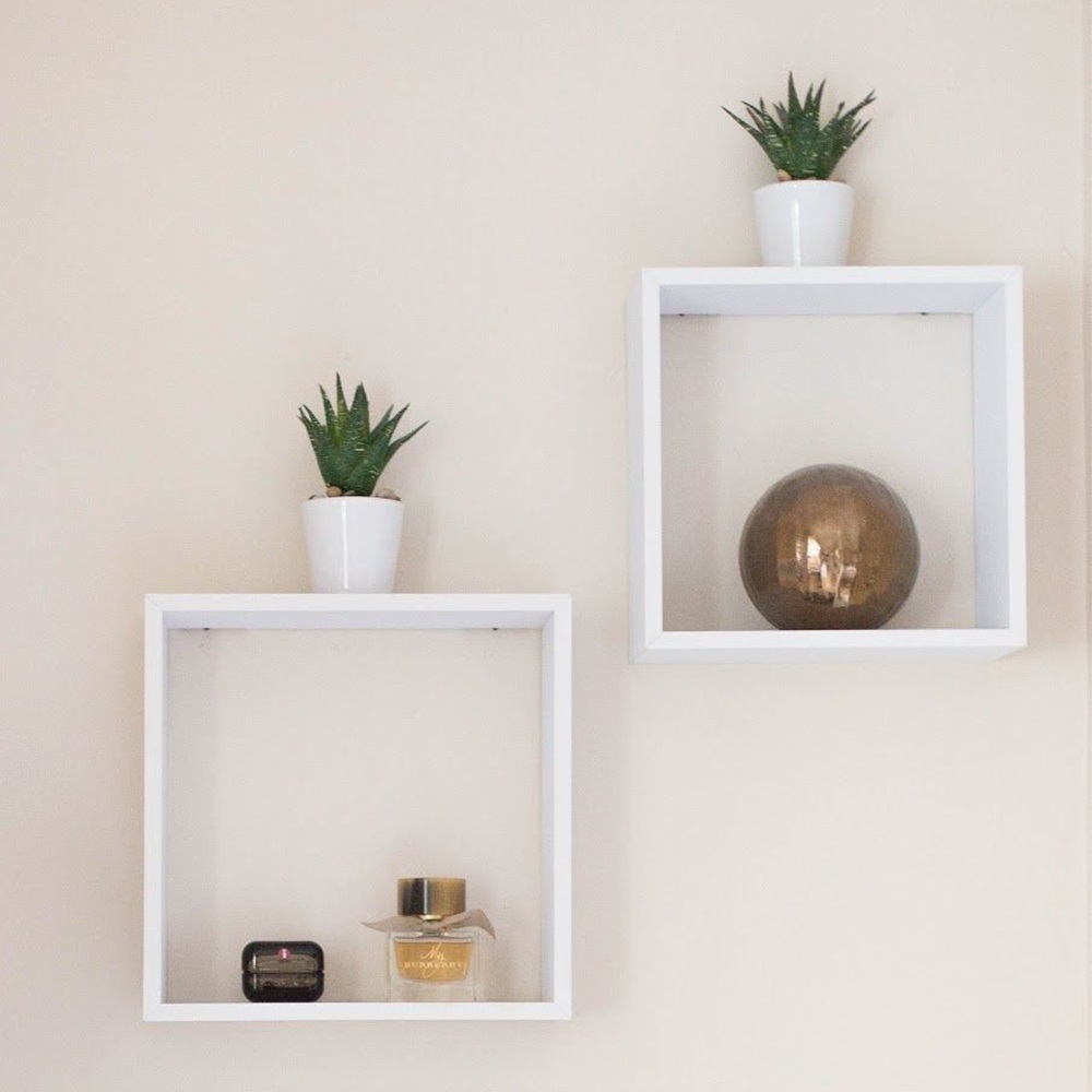 Floating shelf square store